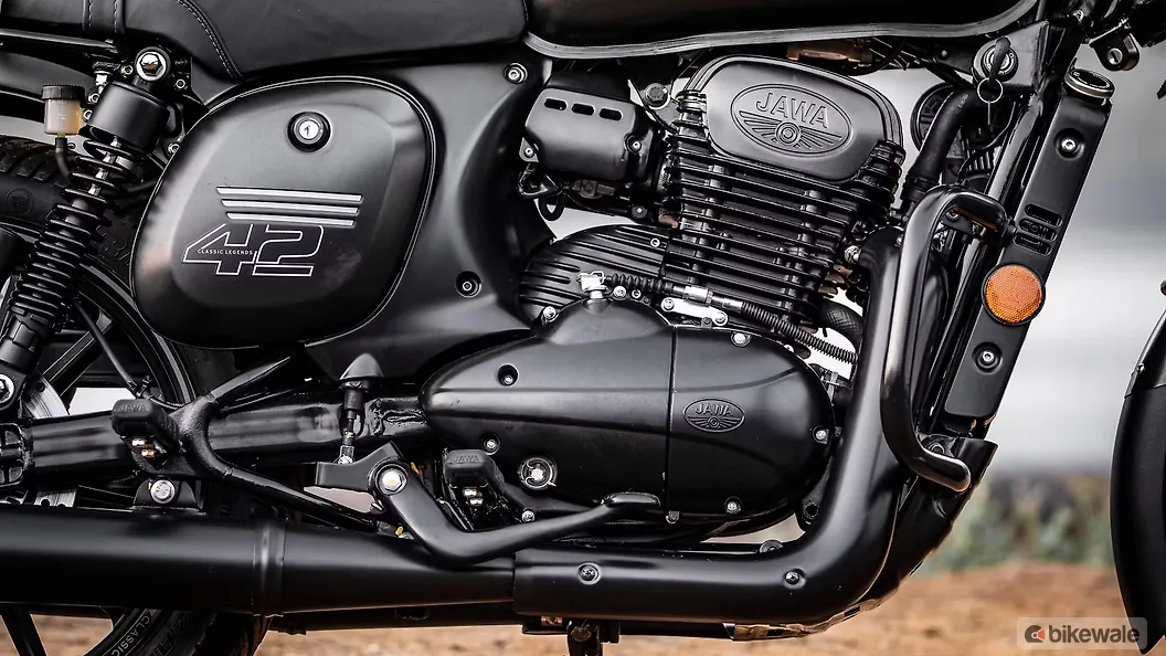 Images of Jawa 42 | Photos of 42 - BikeWale