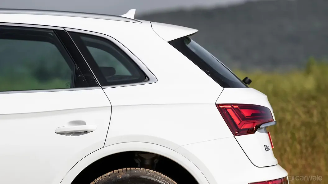Q5 Rear Quarter Glass Image, Q5 Photos in India - CarWale