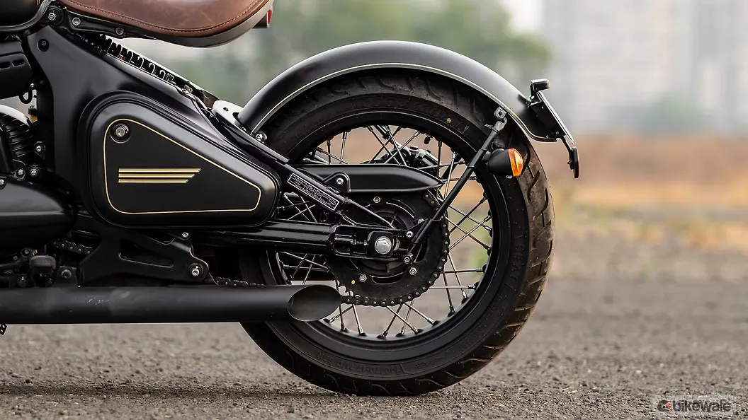 Jawa Perak Rear Cross Spoke Wheels Image – BikeWale