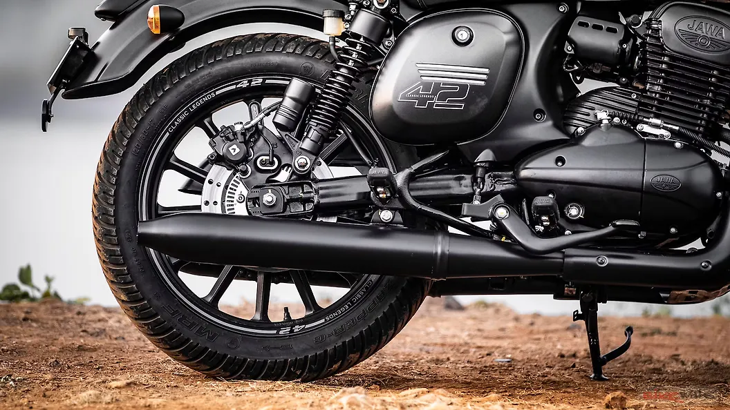 Jawa 42 Rear Disc Brake Caliper Image – BikeWale