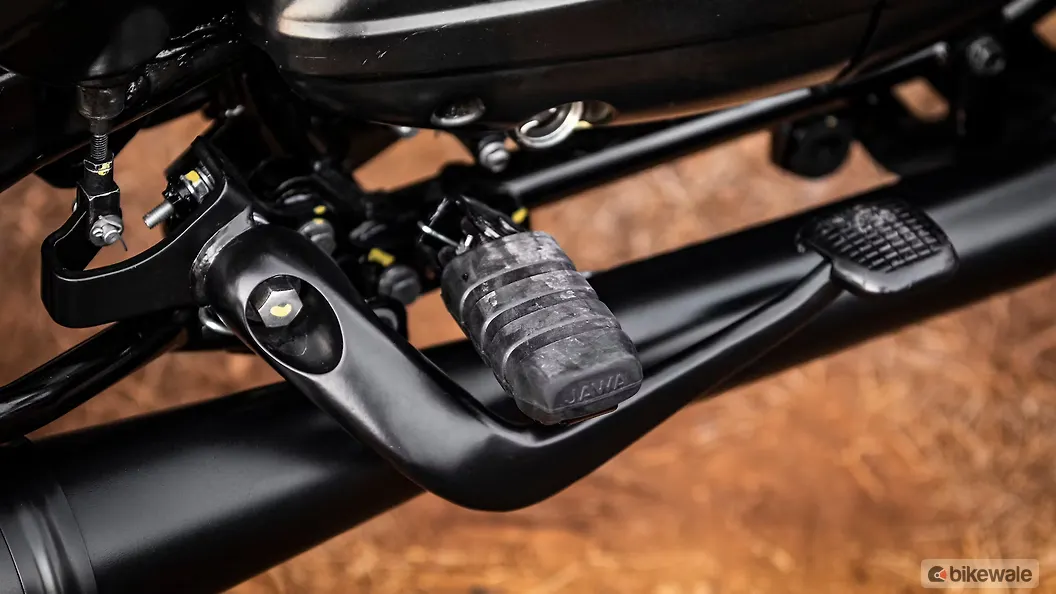 Images of Jawa 42 | Photos of 42 - BikeWale