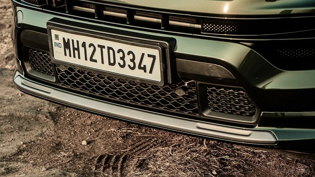 Compass Front View Image, Compass Photos in India - CarWale