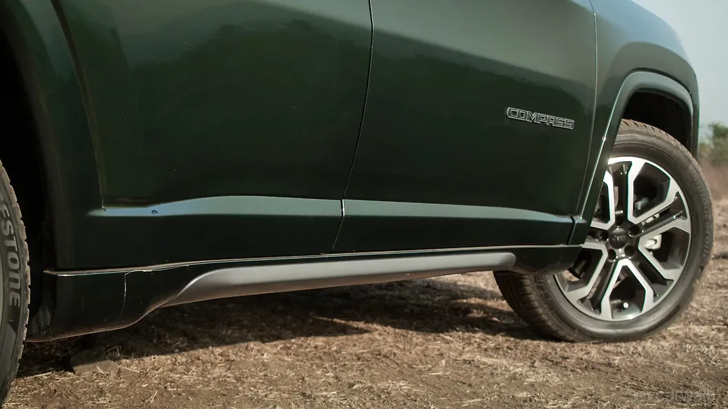 Compass Wheel Image, Compass Photos in India - CarWale