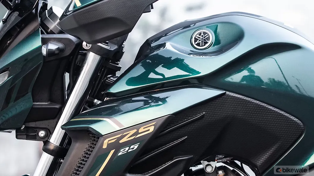 Yamaha FZ25 Branding/Fuel Tank Decal Image – BikeWale