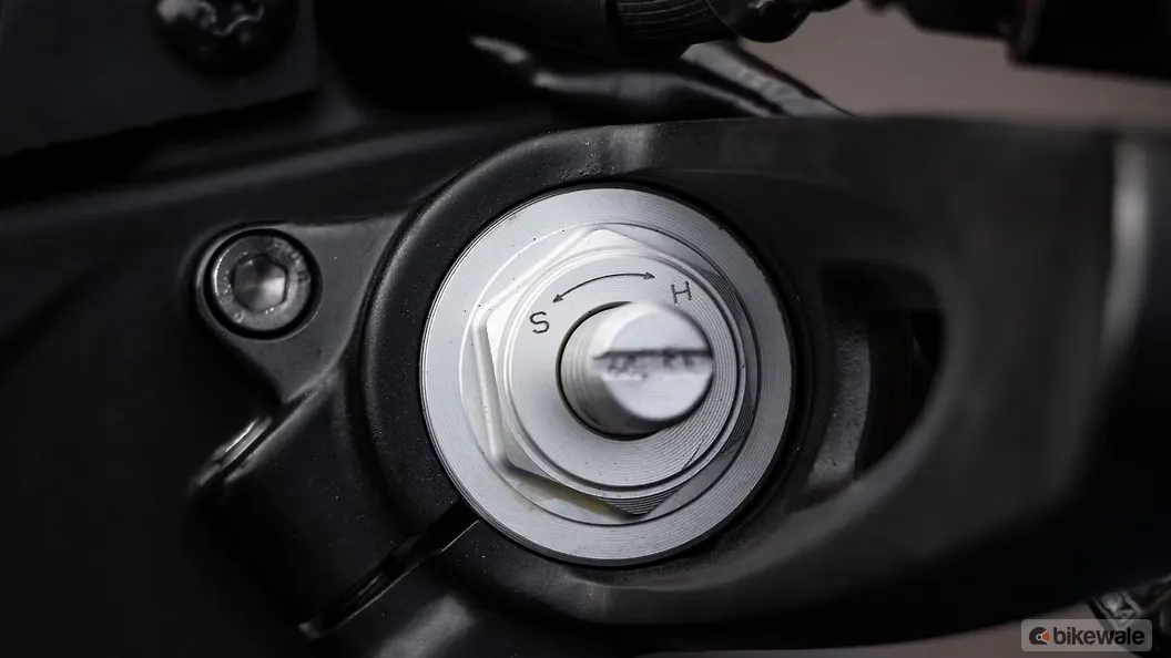 TVS Apache RTR 200 4V Fuel Tank Image – BikeWale