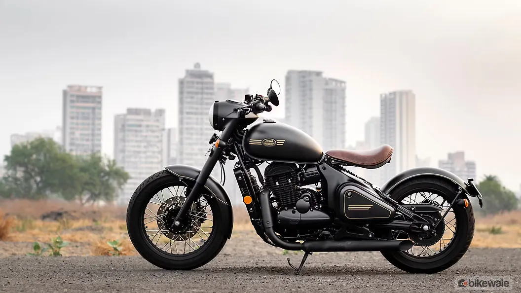 Jawa Perak Right Front Three Quarter Image – BikeWale