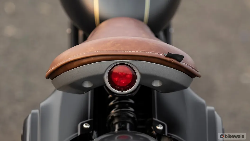 Jawa Perak Number Plate Lamp Image – BikeWale