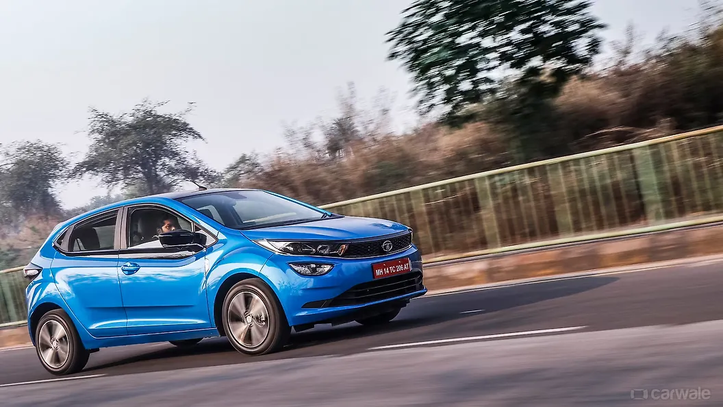 Altroz Right Front Three Quarter Image, Altroz Photos in India - CarWale