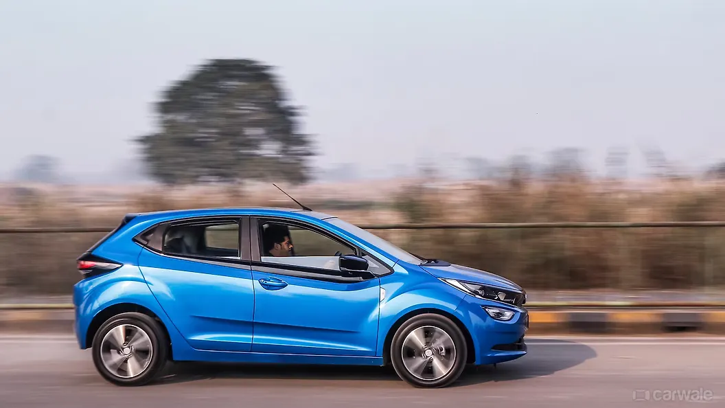 Altroz Right Side View Image, Altroz Photos in India - CarWale