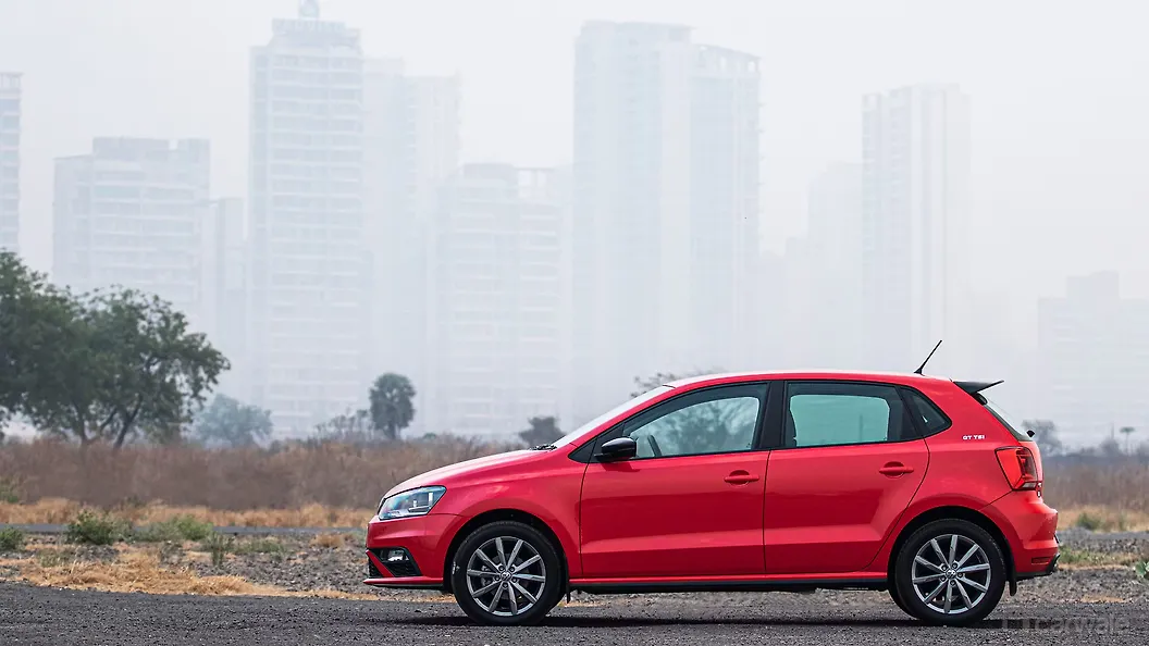 Polo Right Side View Image, Polo Photos in India - CarWale
