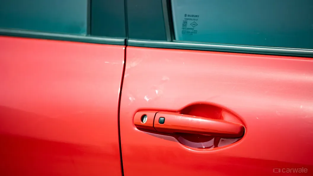 Swift Front Door Handle Image, Swift Photos in India - CarWale