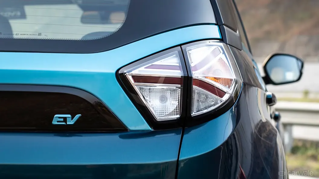 Nexon EV Tail Light/Tail Lamp Image, Nexon EV Photos in India - CarWale