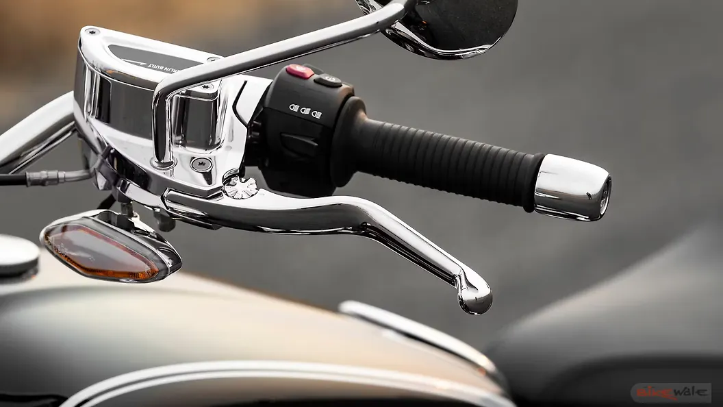 BMW R18 Fuel Tank Image – BikeWale