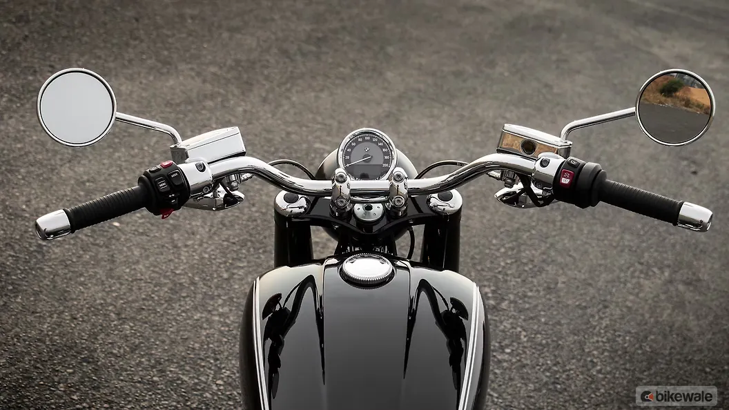 BMW R18 Handle Bar Image – BikeWale
