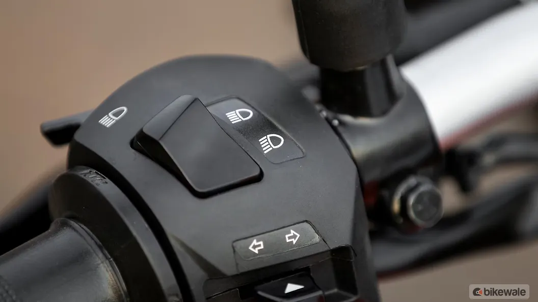 KTM 125 Duke [2021] Handle Bar Image – BikeWale