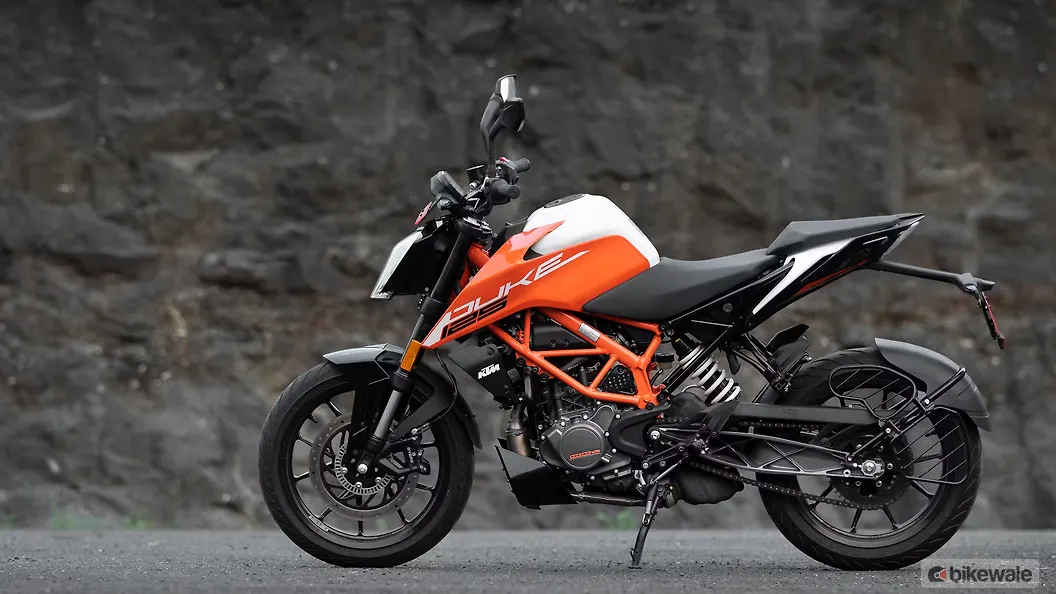 KTM 125 Duke [2021] Left Side View Image – BikeWale