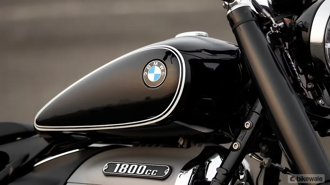 BMW R18 Branding/Fuel Tank Decal Image – BikeWale