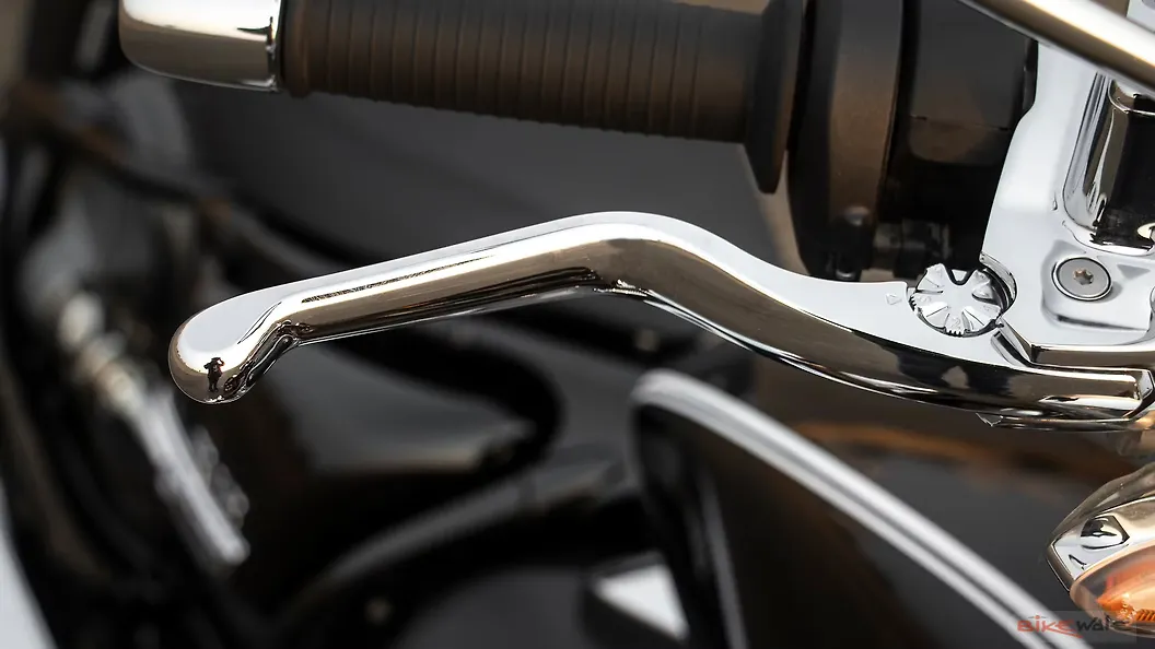 BMW R18 Front Brake Lever Image – BikeWale