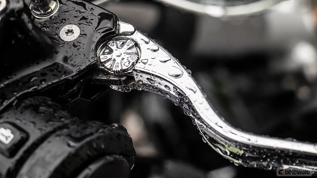 BMW R18 Front Brake Lever Image – BikeWale