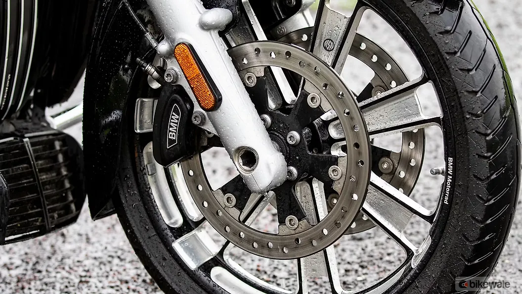 BMW R18 Front Disc Brake Image – BikeWale