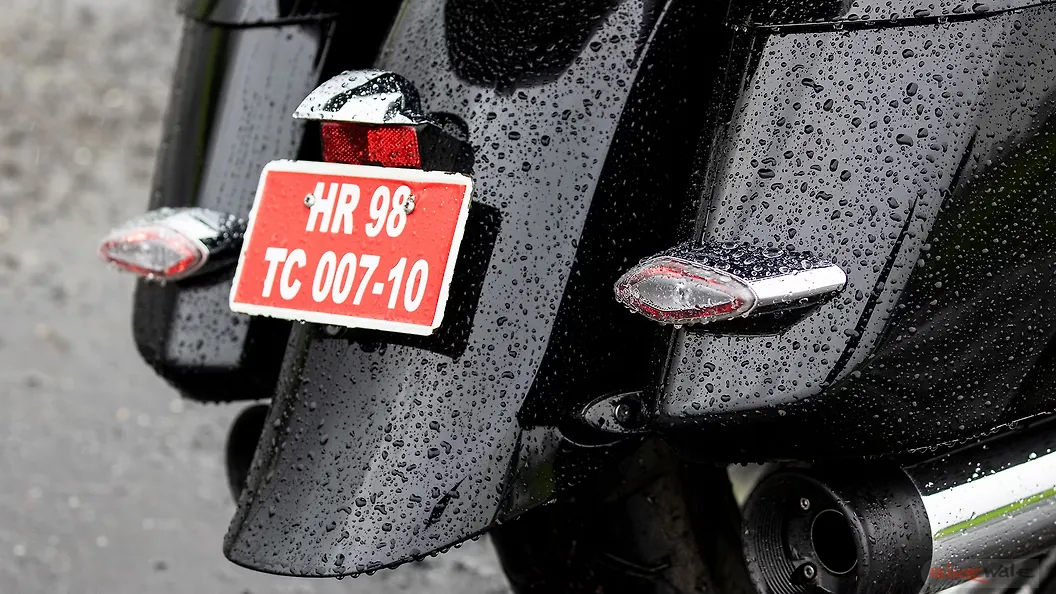 BMW R18 Number Plate Lamp Image – BikeWale