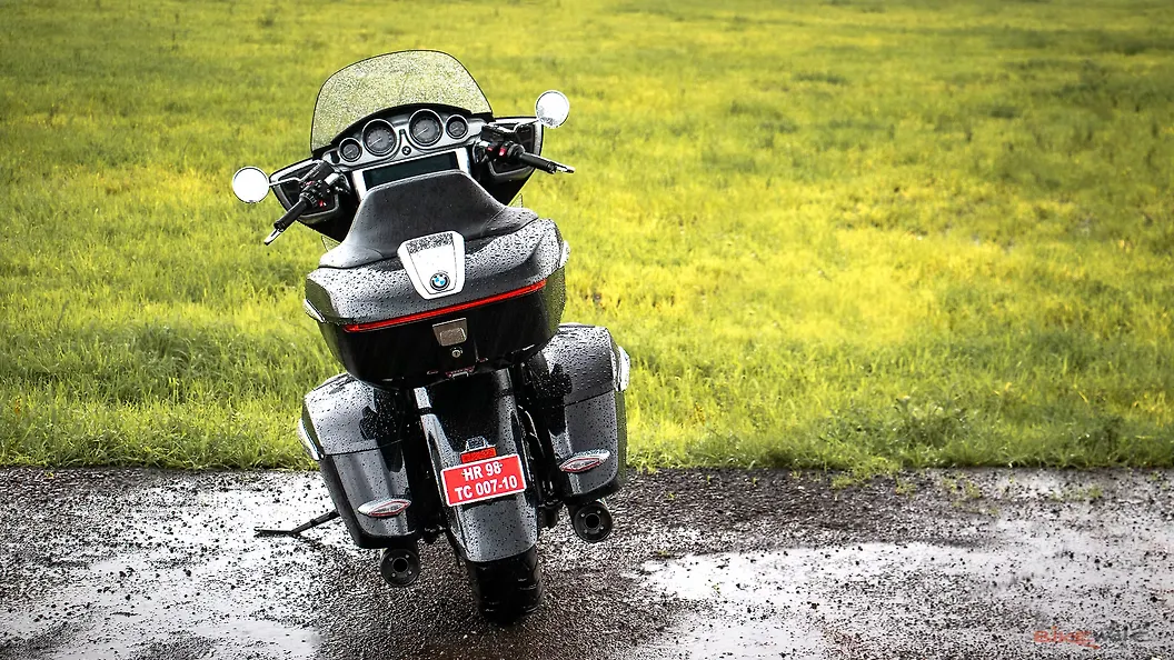 BMW R18 Right Rear Three Quarter Image – BikeWale