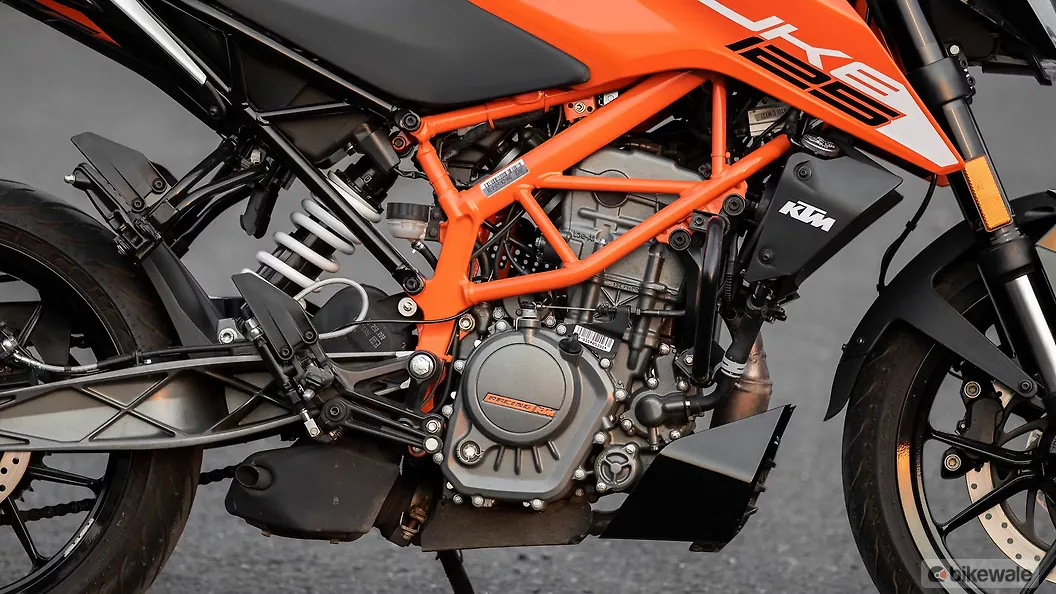 KTM 125 Duke [2021] Engine From Left Image – BikeWale