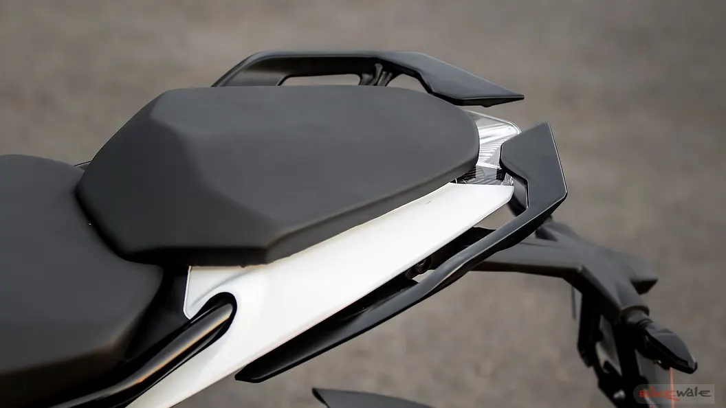 KTM 125 Duke [2021] Action Image – BikeWale