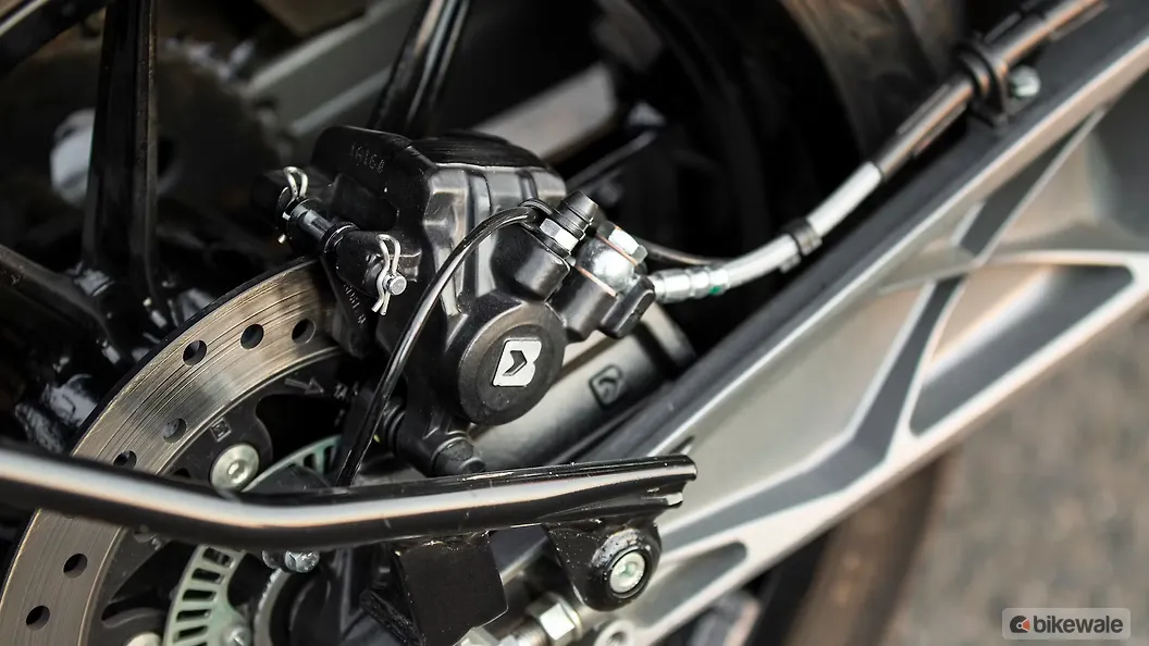 KTM 125 Duke [2021] Rear Disc Brake Caliper Image – BikeWale