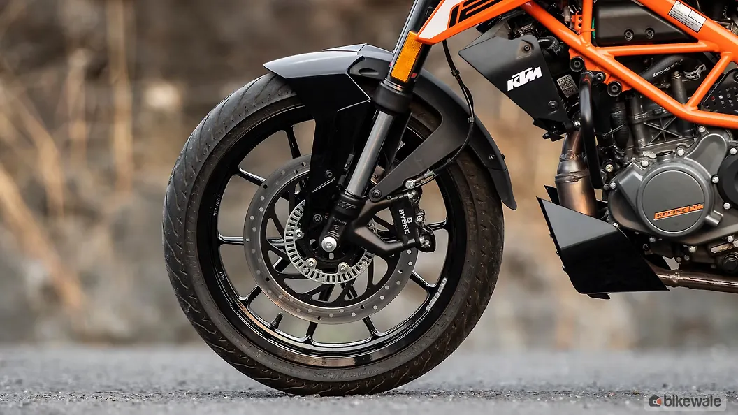 KTM 125 Duke [2021] Front Suspension Image – BikeWale