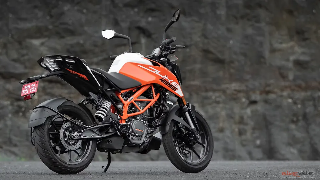 Images of KTM 125 Duke [2021] | Photos of 125 Duke [2021] - BikeWale