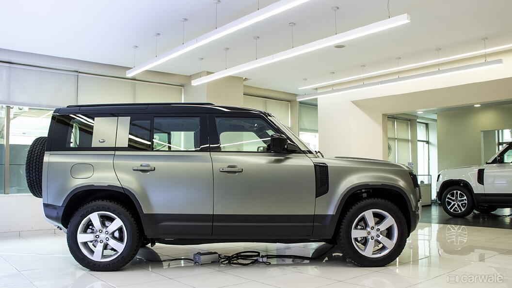 Defender Right Side View Image, Defender Photos in India - CarWale Defender Right Side View Image, Defender Photos in India - CarWale