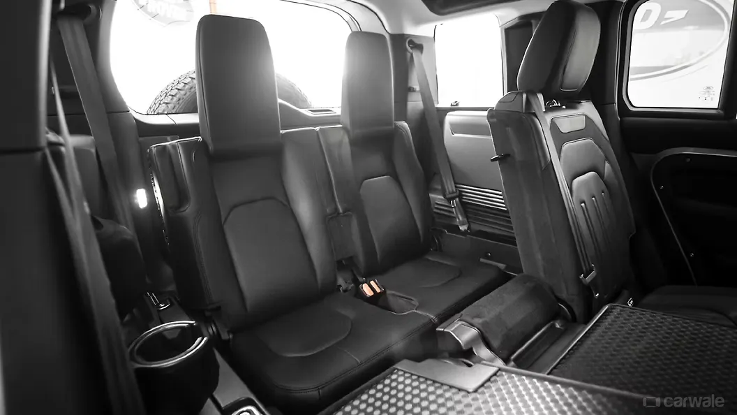 Defender Third Row Seats Image, Defender Photos in India - CarWale