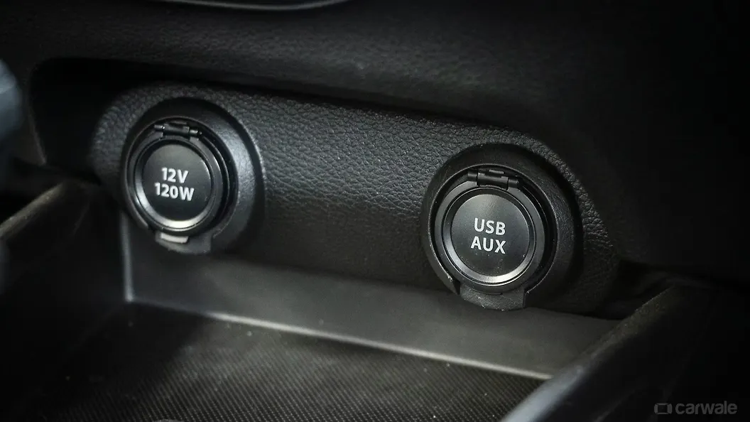 XL6 [2019-2022] USB Port/AUX/Power Socket/Wireless Charging Image, XL6 ...