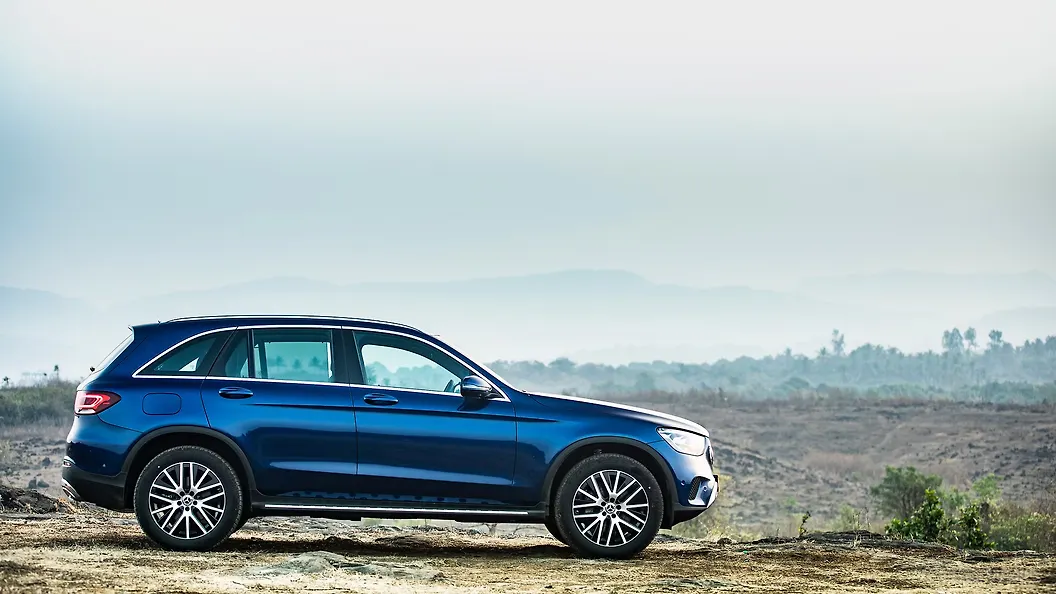 GLC Right Side View Image, GLC Photos in India - CarWale