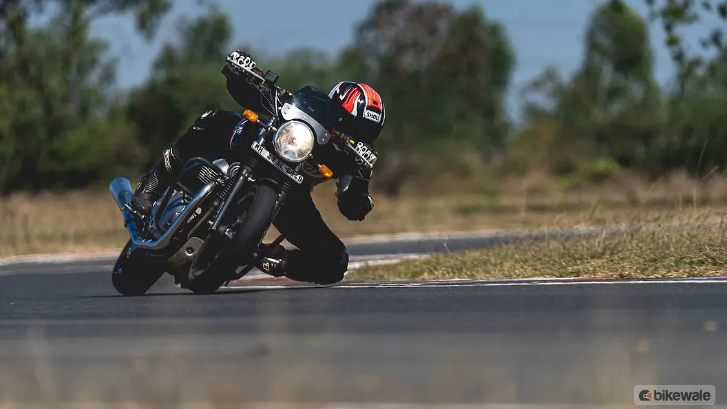 Royal Enfield Interceptor 650 Right Side View Image – BikeWale