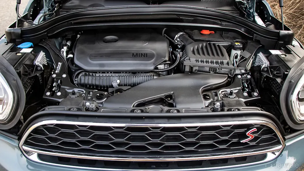Countryman Engine Shot Image, Countryman Photos in India - CarWale