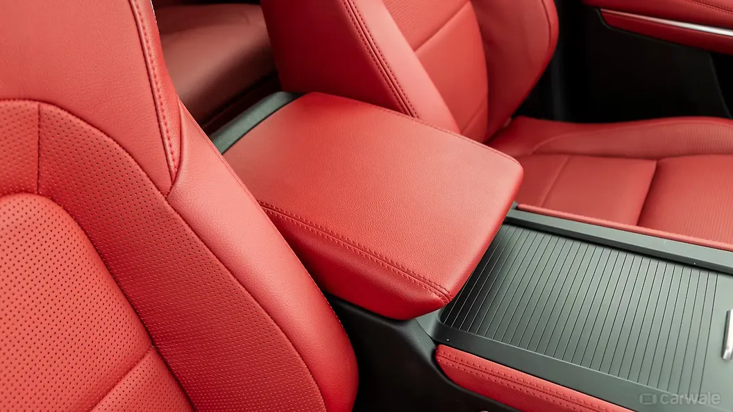 F-Pace Front Centre Arm Rest Image, F-Pace Photos in India - CarWale