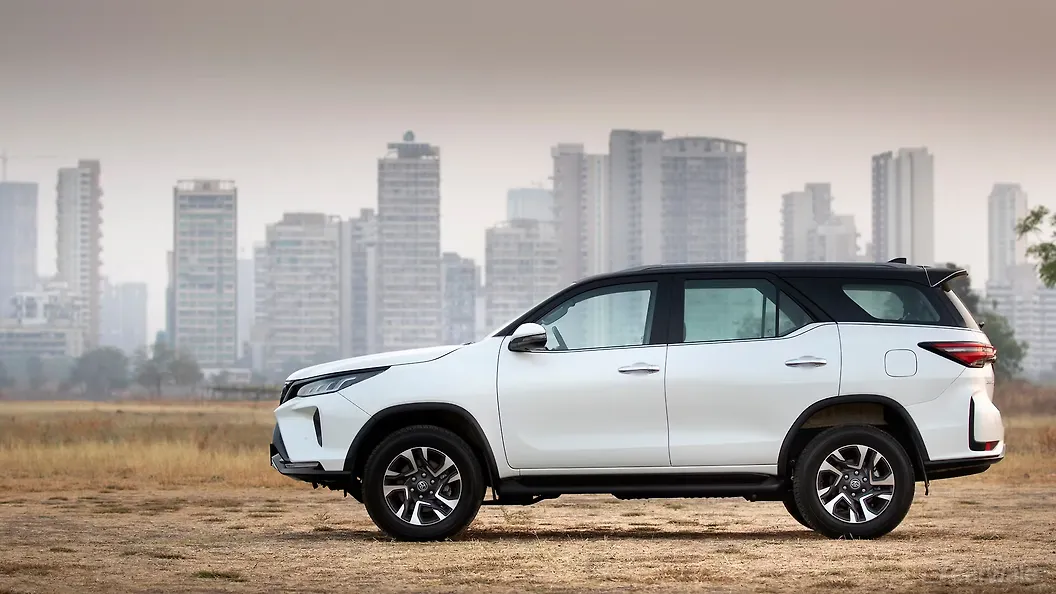 Fortuner Left Side View Image, Fortuner Photos in India - CarWale