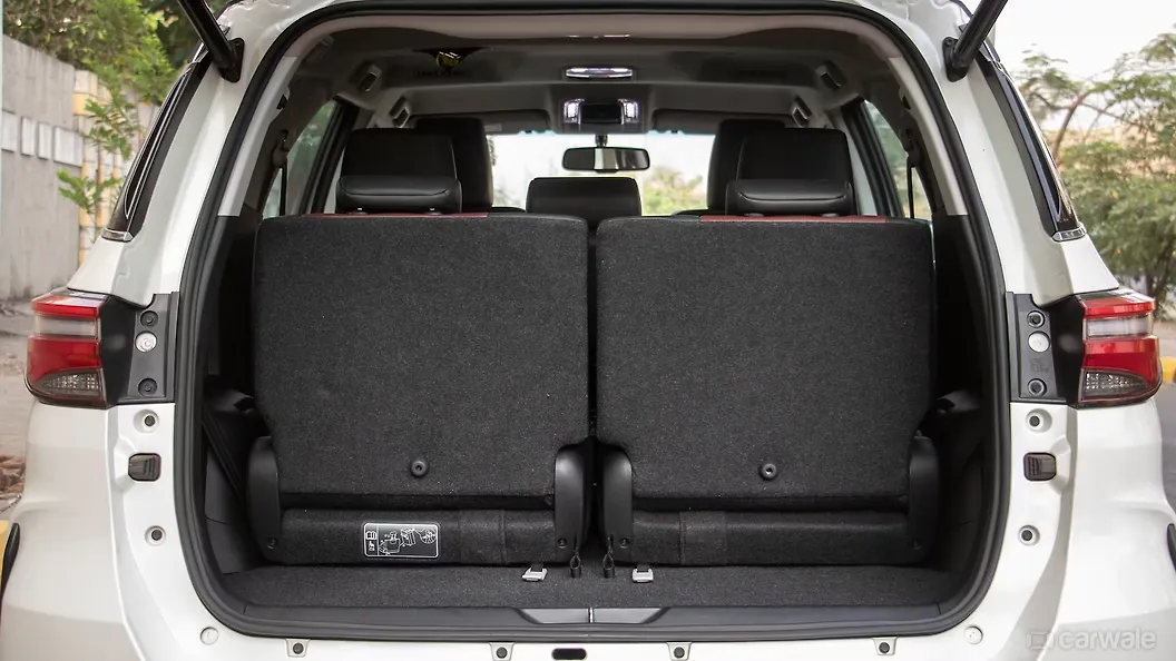 Fortuner Open Boot/Trunk Image, Fortuner Photos in India - CarWale