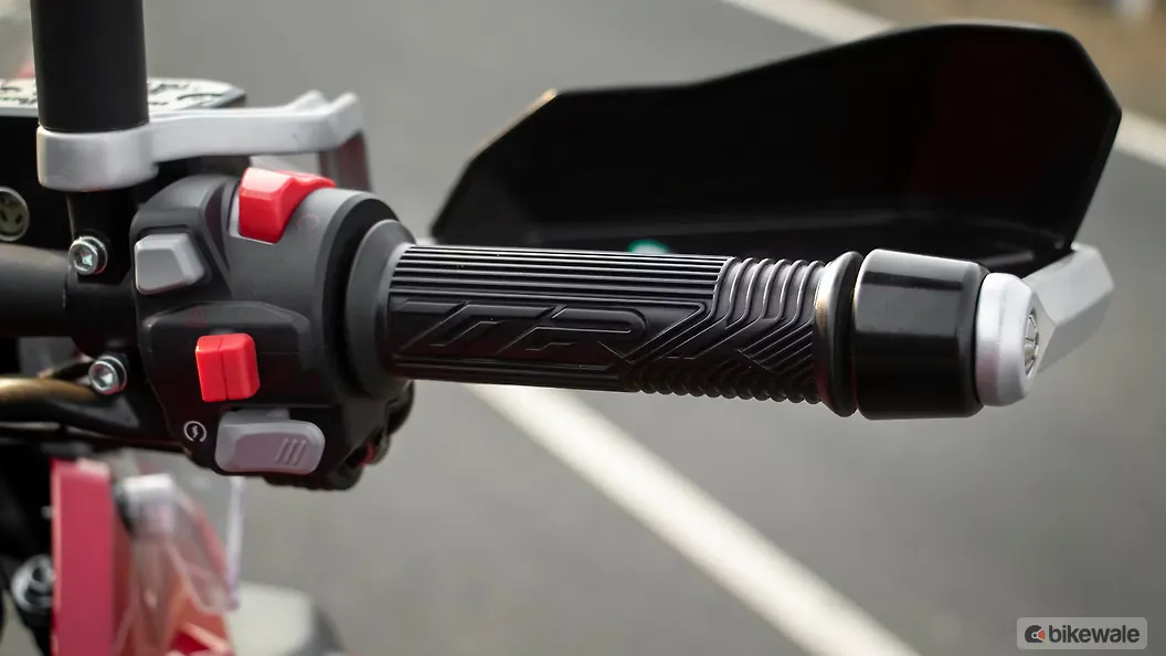 Benelli TRK 502 Instrument Cluster Image – BikeWale