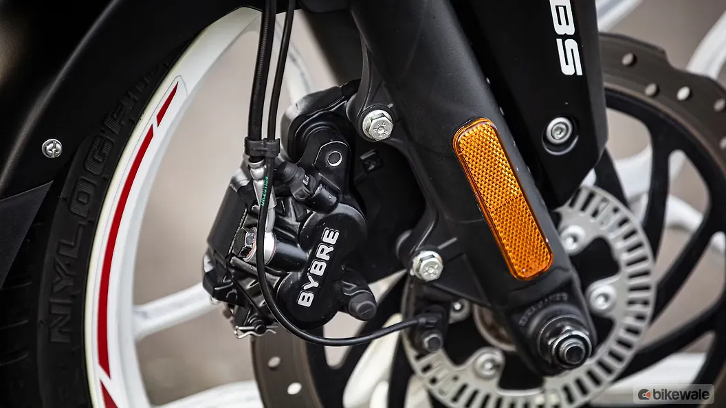 Bajaj Pulsar NS200 Front Disc Brake Image – BikeWale