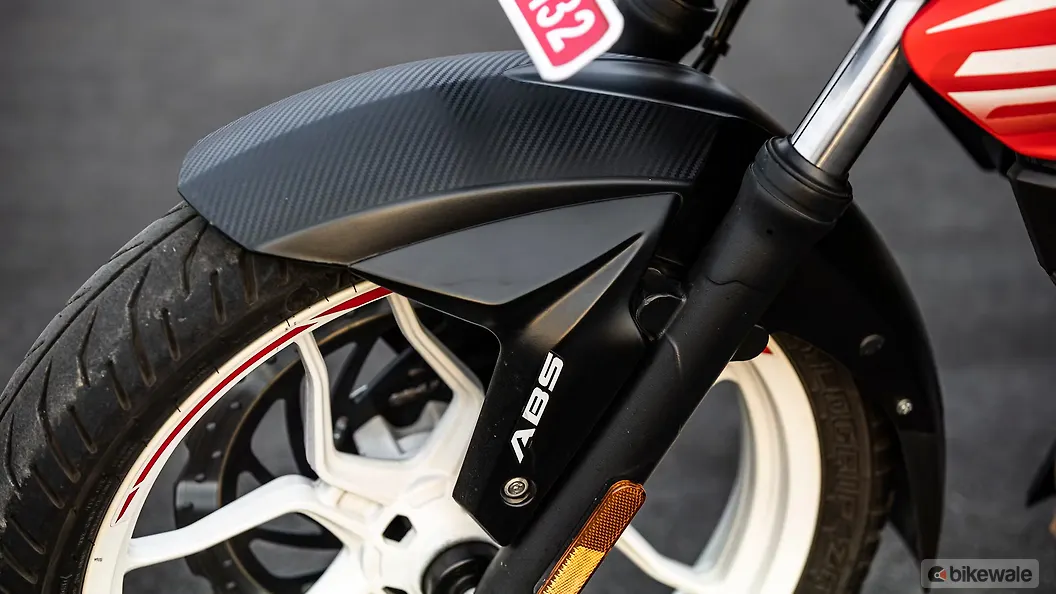 Bajaj Pulsar NS200 Radiator Image – BikeWale