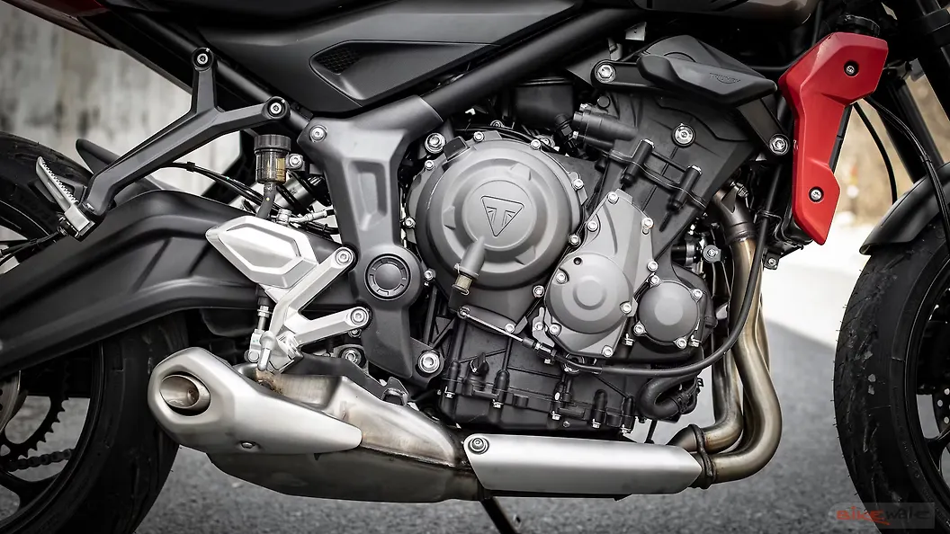 Triumph Trident 660 Engine From Right Image – BikeWale