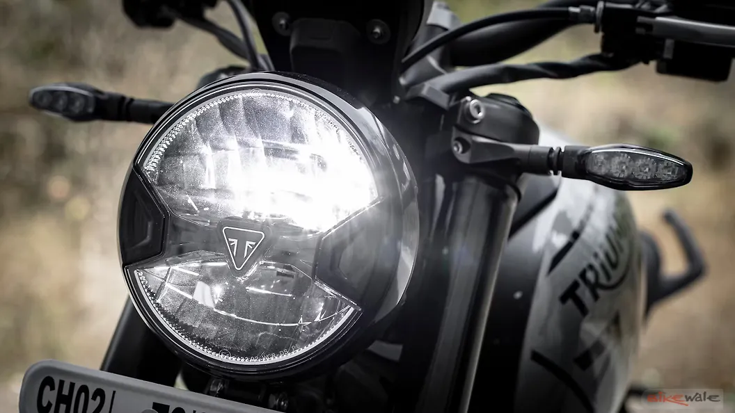 Triumph Trident 660 Projector Headlight Image – BikeWale