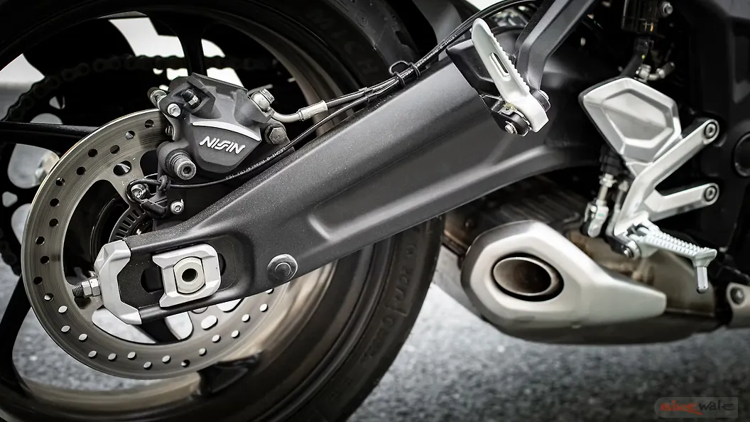 Triumph Trident 660 Rear Swing Arm Image – BikeWale