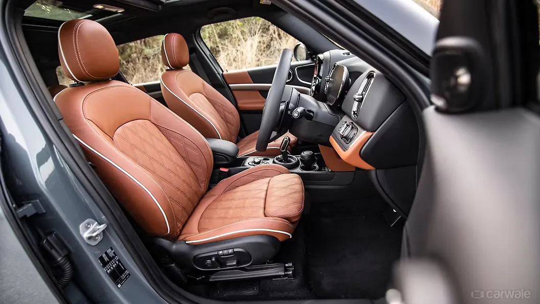 Countryman Front Seat Headrest Image, Countryman Photos in India - CarWale