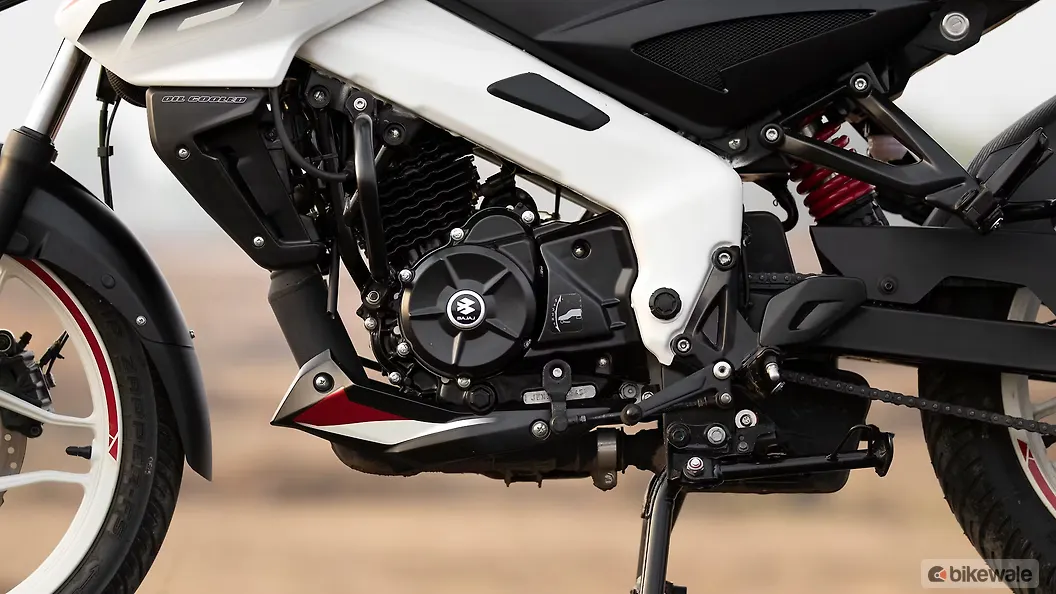Bajaj Pulsar NS160 Engine From Left Image – BikeWale