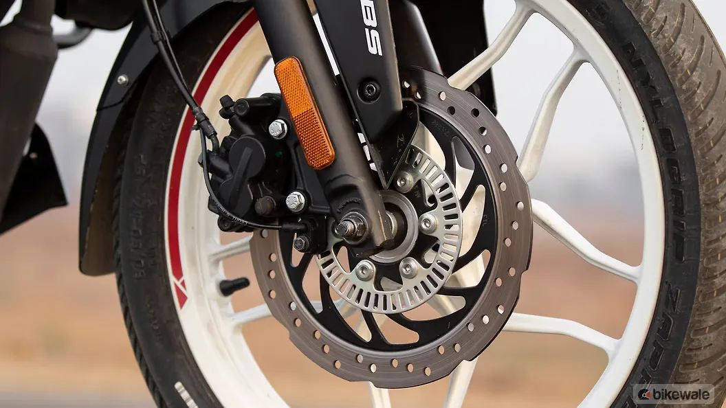 Bajaj Pulsar NS160 Front Brake Fluid Reservoir Image – BikeWale