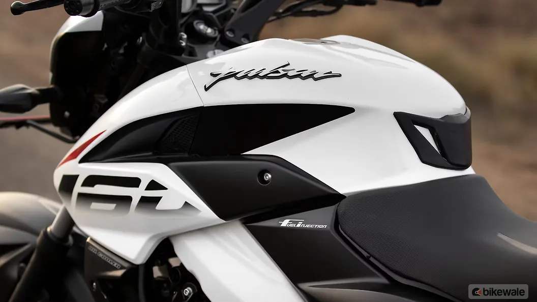 Bajaj Pulsar NS160 Fuel Tank Image – BikeWale